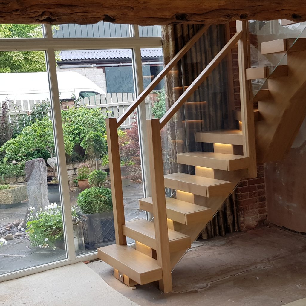 / 123 Greg Stairs / Cantilever Stairs / Central Spine Stairs ...